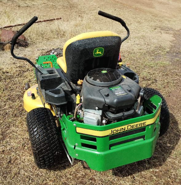 Lot 15 - John Deere Z335E Zero Turn Mower | AuctionsPlus
