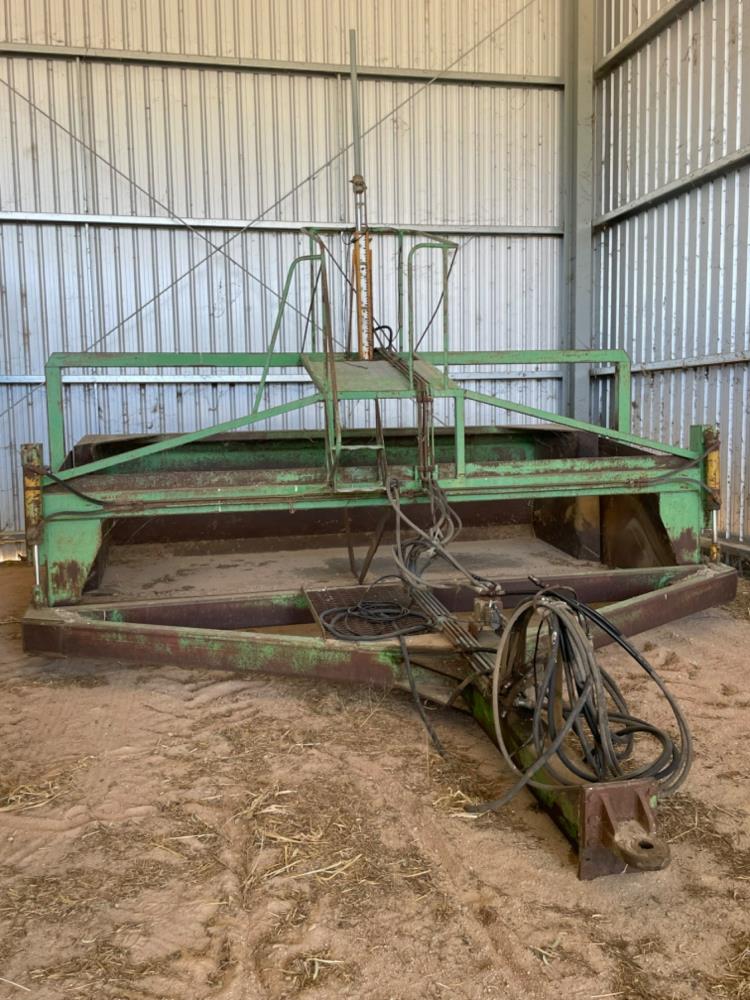 Lot 9 - JN & R Engineering 14ft Laser bucket | AuctionsPlus
