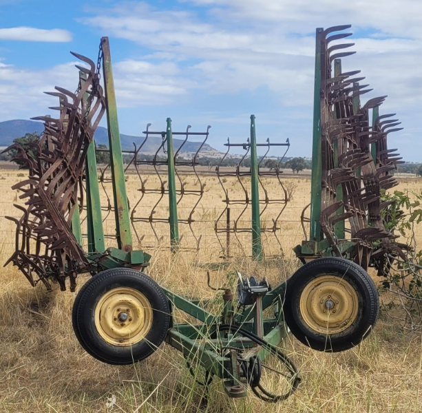 Lot 62 - Shearer Folding Harrows | AuctionsPlus