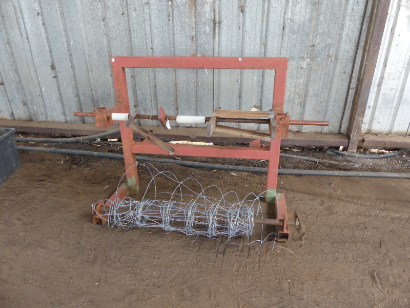 Lot 109 - 3PL Fencing Roller | AuctionsPlus
