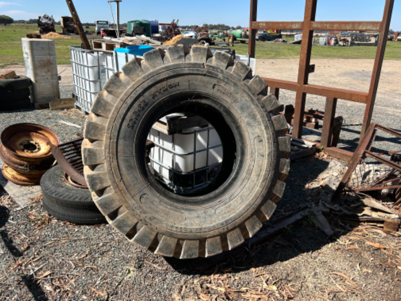 Lot 45 - Nylon Earth Moving Tyre | AuctionsPlus