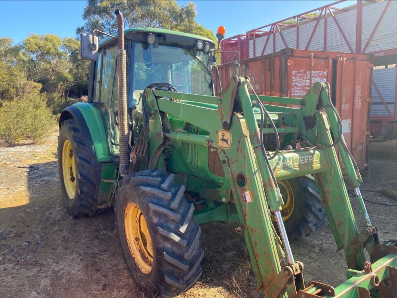 Lot 39 - John Deere 6220 Loader Tractor | AuctionsPlus