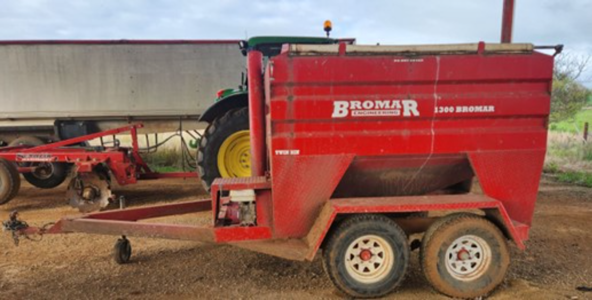 Lot 11 - Bromar Engineering Feed Cart | AuctionsPlus