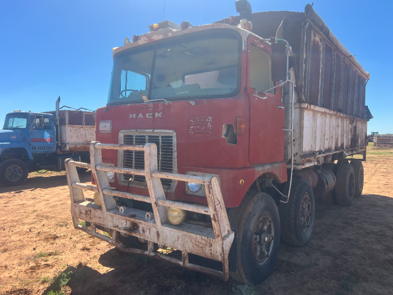 Lot 20 - Mack Tipper | AuctionsPlus