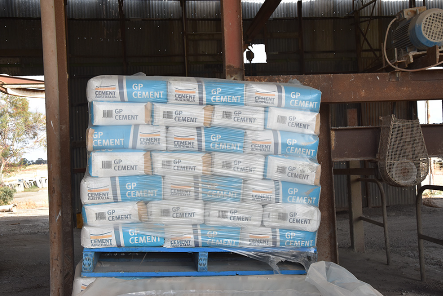 15 - Pallet of 20kg Cement Australia General Purpose Cement Bags ...
