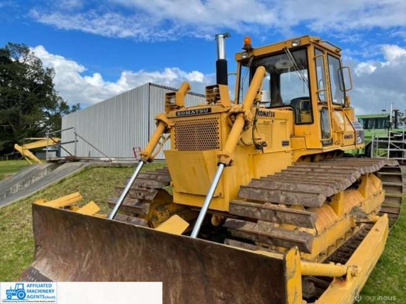 Lot 1 - Komatsu DP53P Bull Dozer | AuctionsPlus