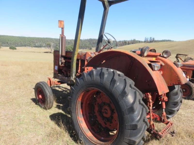 Lot 7 - Belarus 400 Tractor | AuctionsPlus