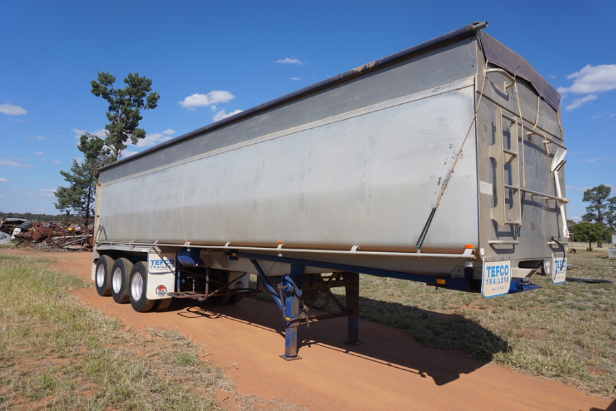 Lot 2 - Jamor tri axle tipper trailer 34ft, Unregistered 1984 model ...