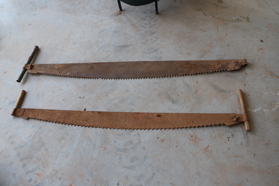 Lot 196 - Antique Hand Saw | AuctionsPlus