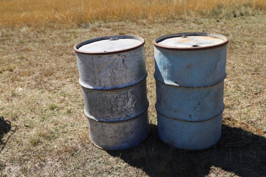 Lot 100 - Heavy 44 Gallon Drum x 2 | AuctionsPlus