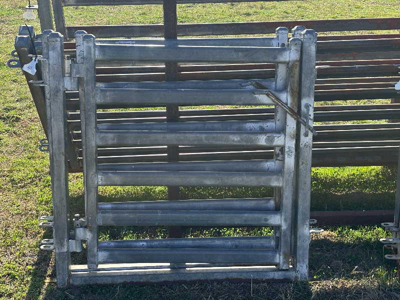 Lot 41 - Sheep Gates x 2 ($/Panel) | AuctionsPlus