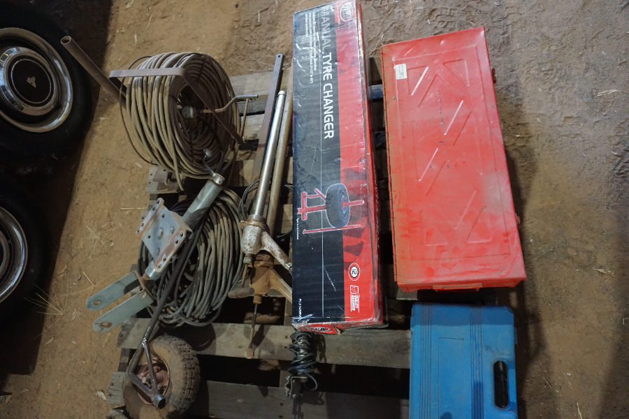 Lot 223 - Pallet of assortment electric cords, tyre changer, sockets ...
