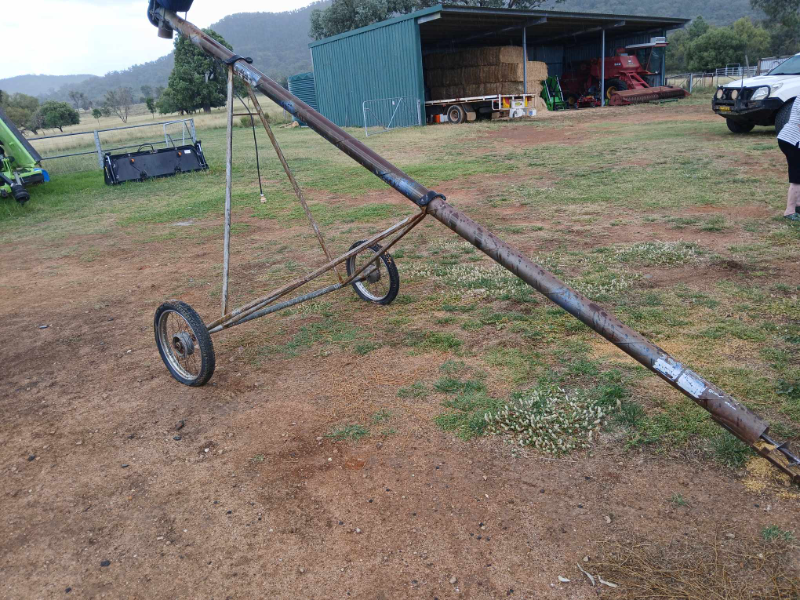 Lot 50 - GRAINLINE PENCIL AUGER | AuctionsPlus