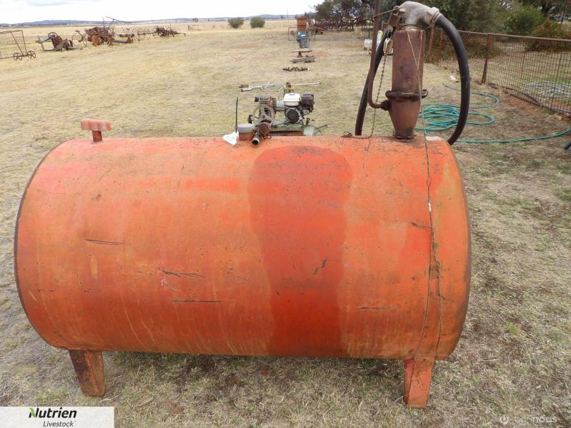 Lot 65 - AMOCO 220 gal/1000L Fuel tank | AuctionsPlus