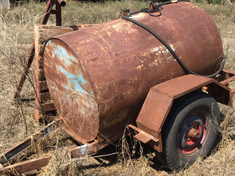 Lot 46 - Mobile 1000L Water Tank | AuctionsPlus