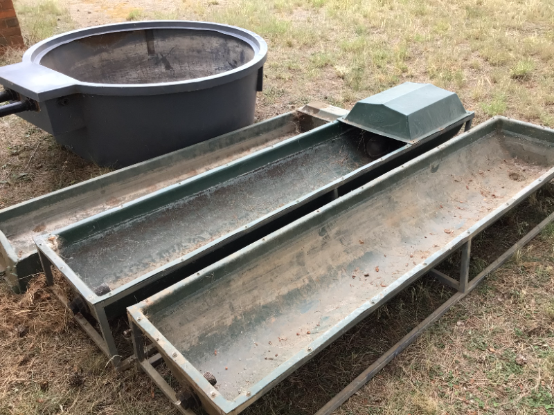Lot 95 - 4x Water Troughs | AuctionsPlus