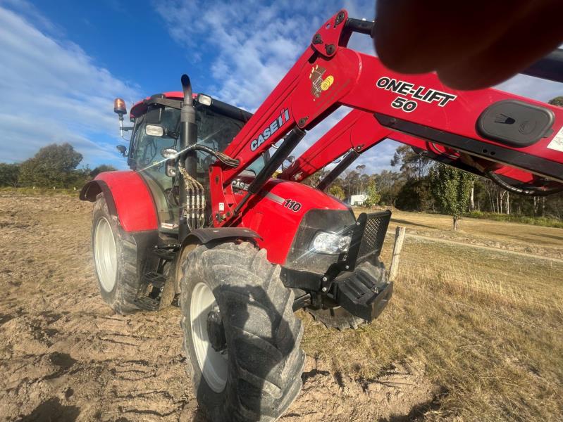 Lot 11 - Case Maxxum 110 Tractor w/ FEL | AuctionsPlus