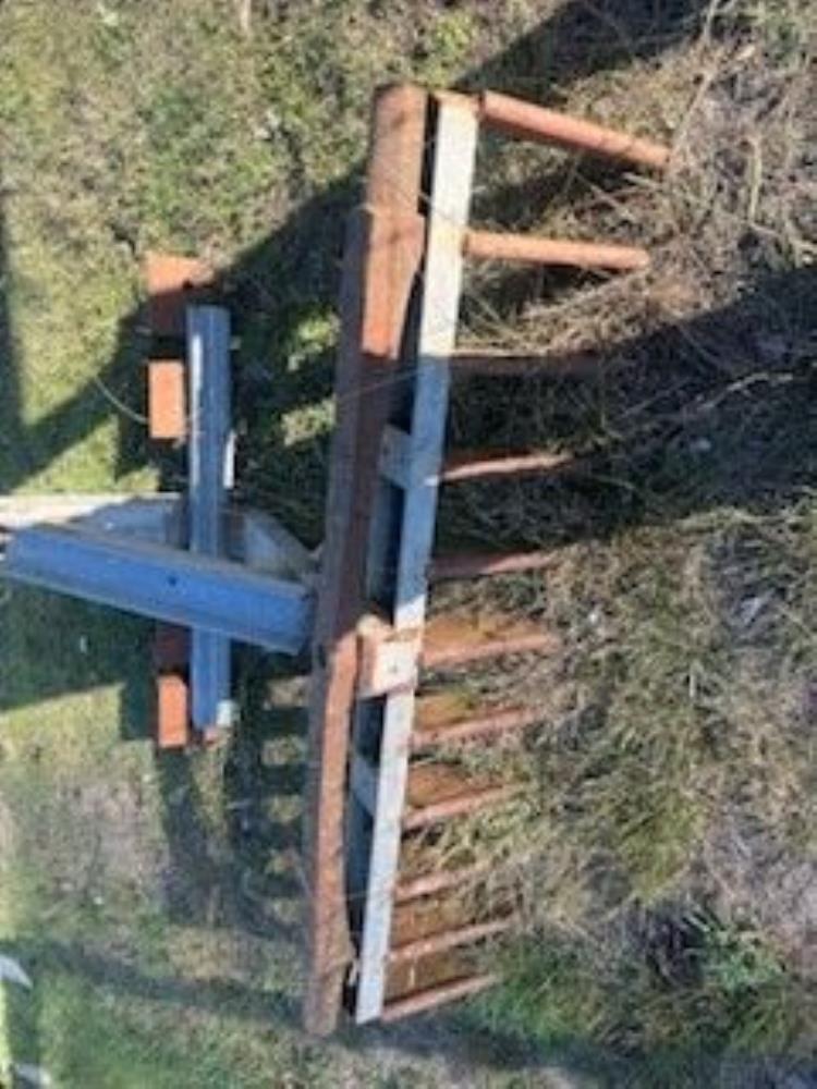 Lot 33 - Stick Rake 3PL | AuctionsPlus