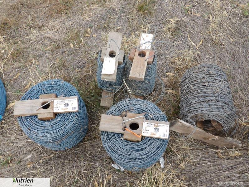 Lot 112 - Barbed wire | AuctionsPlus