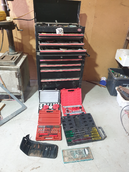 Lot 38 - SCA Toolbox Complete with contents | AuctionsPlus