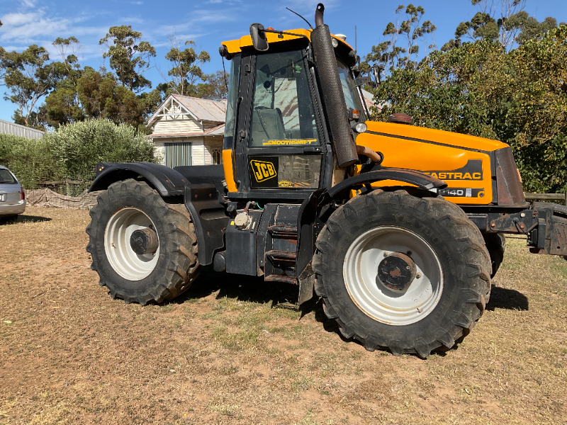 Lot 117 - JCB 2140 Fastrac Tractor 4x4 | AuctionsPlus