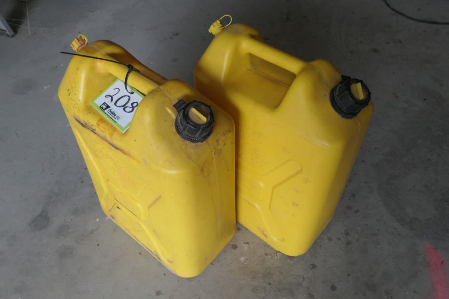 Lot 208 - Diesel Fuel Containers | AuctionsPlus