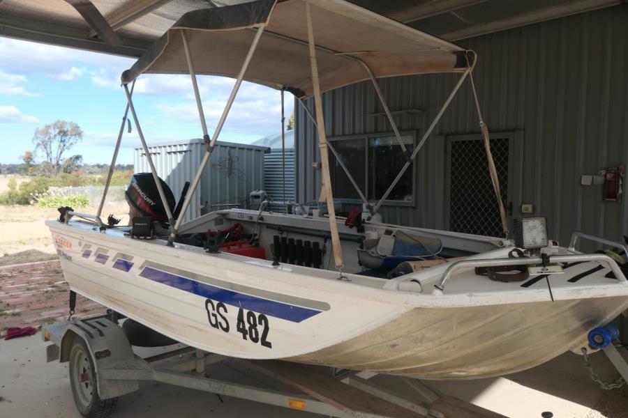 Lot 6 - Stacer Proline 395 Boat | AuctionsPlus