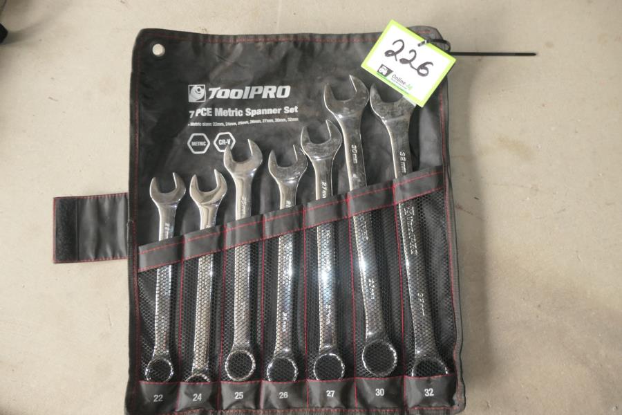 Lot 226 - Toolpro spanner set. | AuctionsPlus