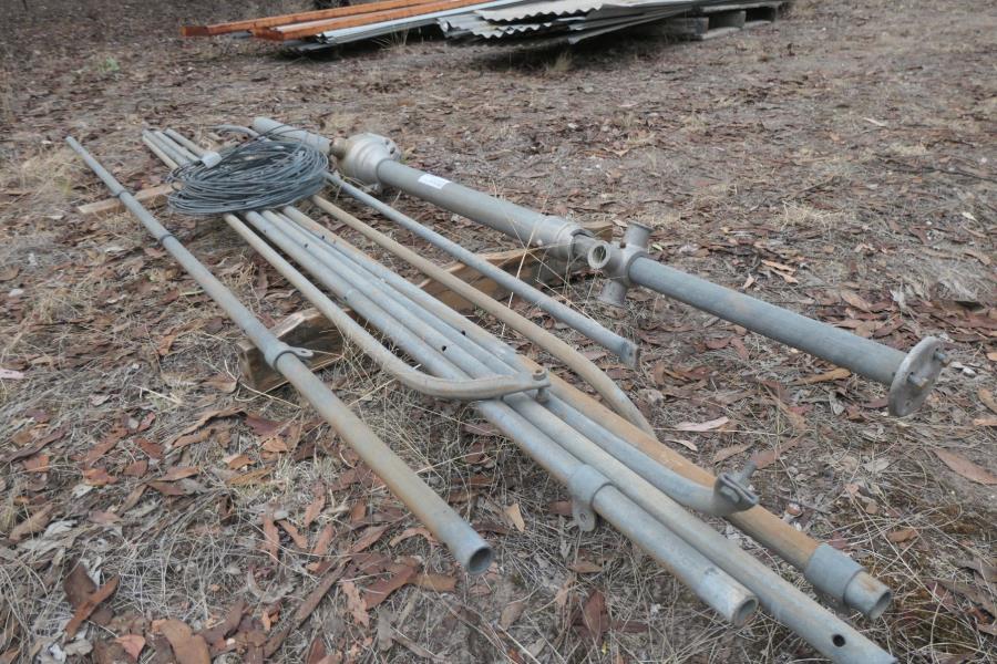 Lot 260 - Old Hills Hoist Clothesline | AuctionsPlus