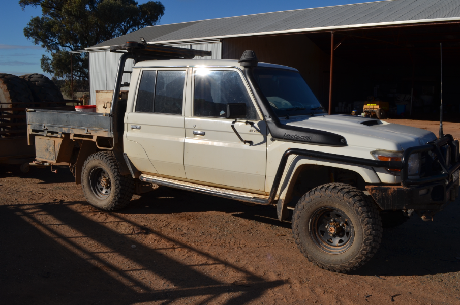 Lot 11 - 2014 Toyota Workmate dual cab | AuctionsPlus