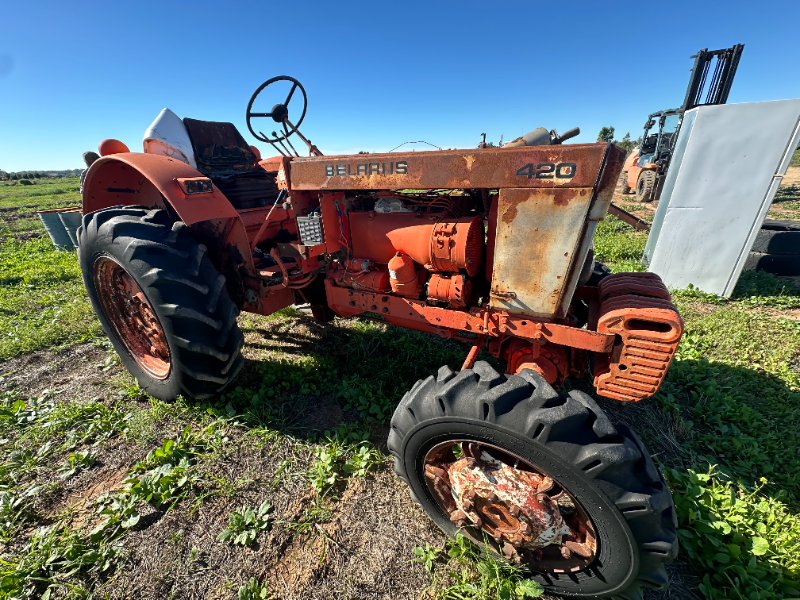 Lot 71 - Belarus 420 Tractor 4WD | AuctionsPlus