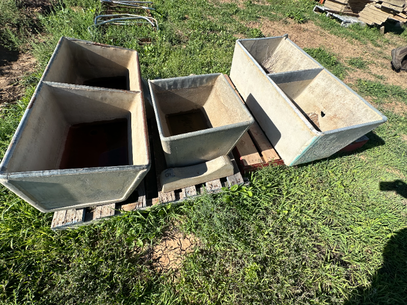 Lot 81 - Concrete Troughs/Sinks | AuctionsPlus