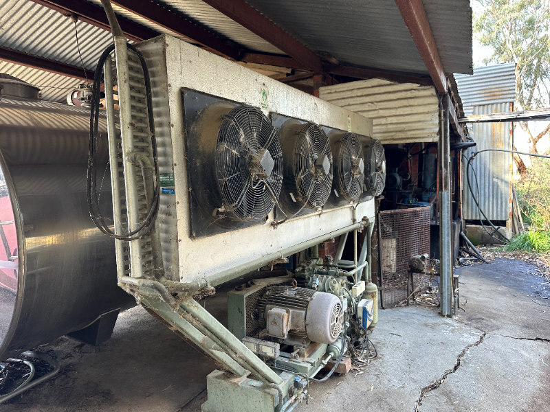 Lot 18 - Buffalo Trident Cooling System | AuctionsPlus