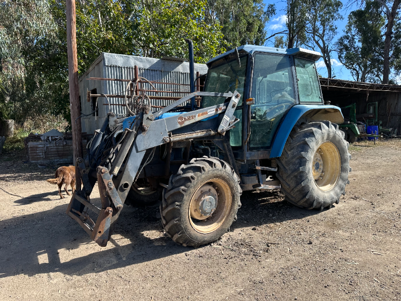 Lot 3 - 1996 Ford 5640 Front End Loader Tractor | AuctionsPlus