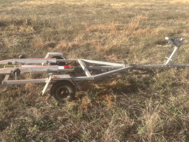 Lot 47 - 12ft boat/jet ski trailer | AuctionsPlus