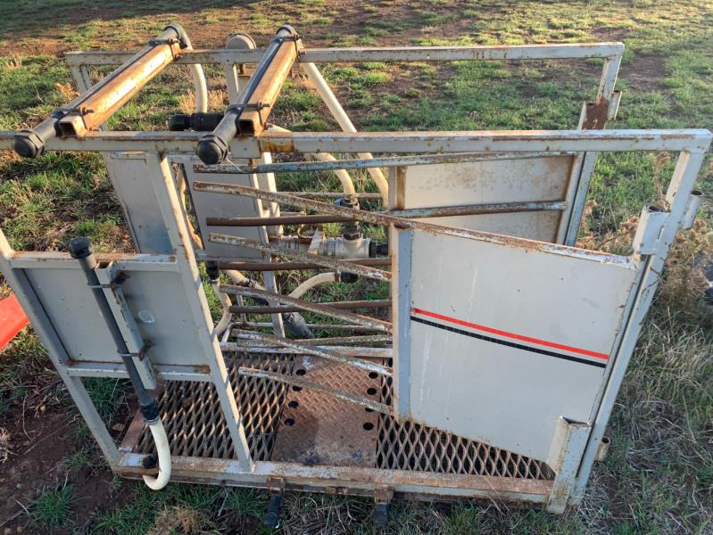 Lot 18 - Harrington Automatic Sheep Jetter | AuctionsPlus