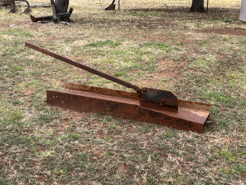 Lot 55 - Sheet cutter | AuctionsPlus