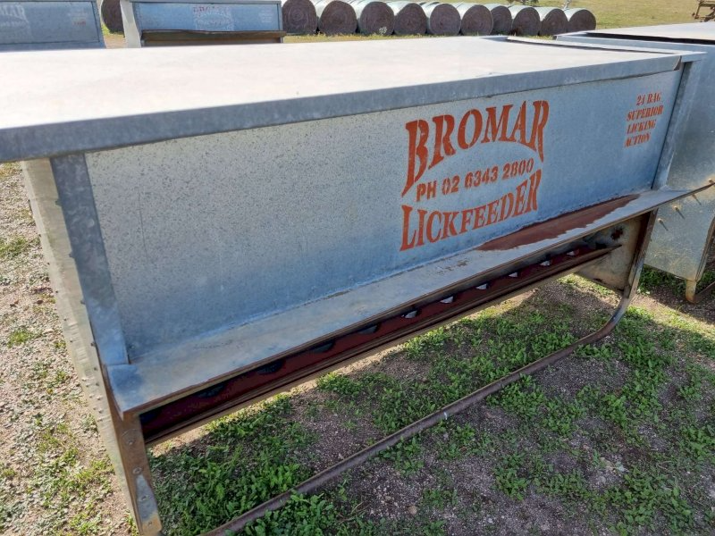 Lot 29 - Bromar Sheep Lick Feeder | AuctionsPlus