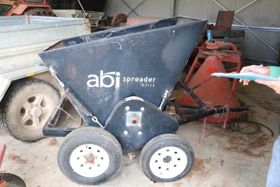 Lot 44 - ABI Manure Trailer Spreader | AuctionsPlus