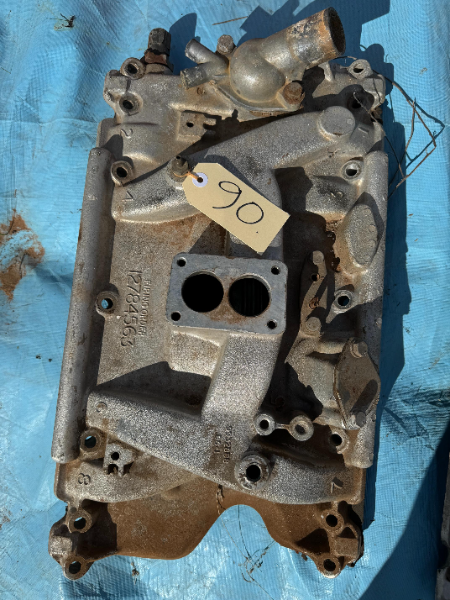Lot 90 - V8 intake manifold twin carby | AuctionsPlus