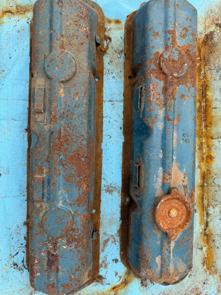 Lot 109 - Tappet covers | AuctionsPlus