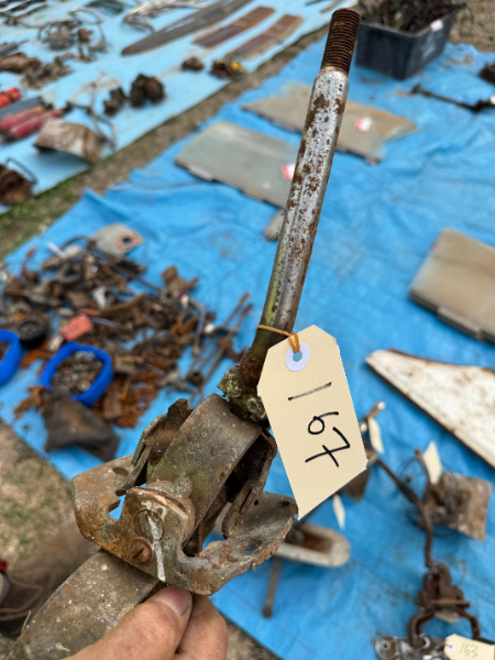 Lot 167 - Aussie 4 speed | AuctionsPlus