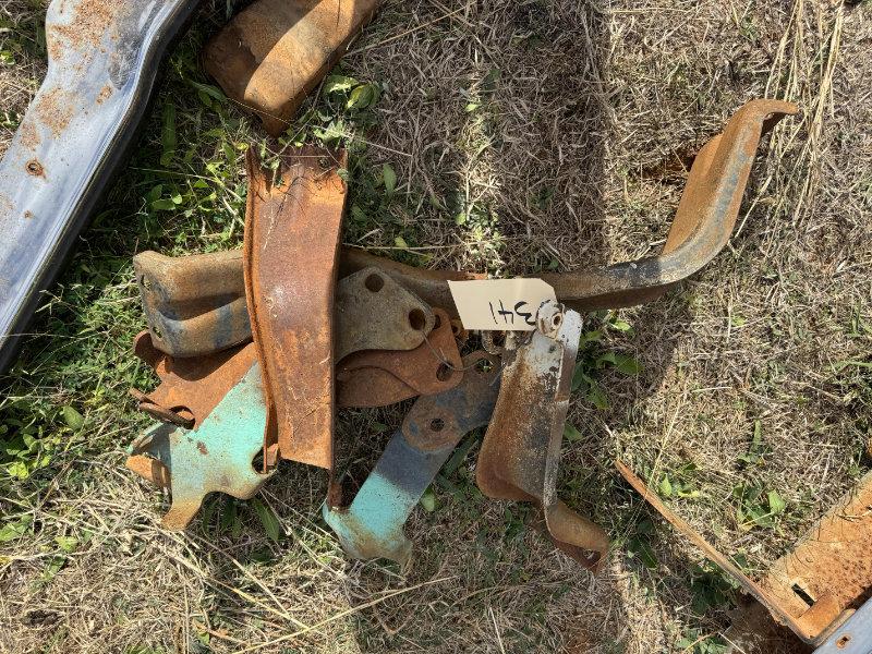 Lot 341 - Bumper bar horns and mounts to suit HX | AuctionsPlus