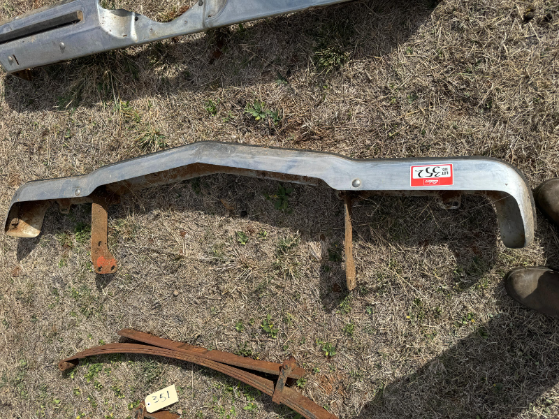 Lot 352 - Front bumper to suit HX | AuctionsPlus