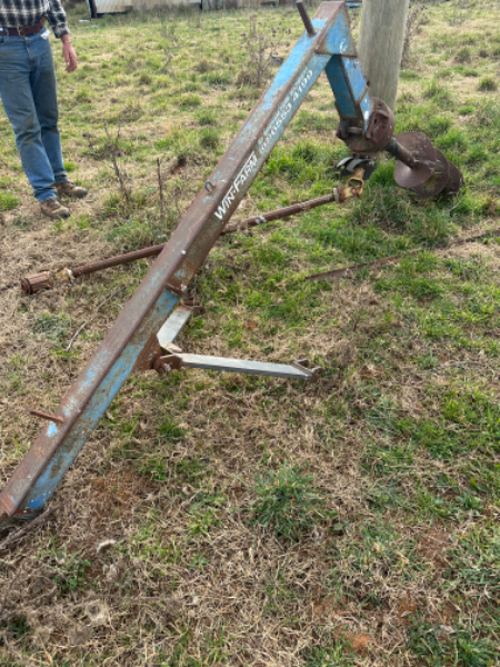 Lot 41 - 3 POINT LINKAGE POST DIGGER | AuctionsPlus