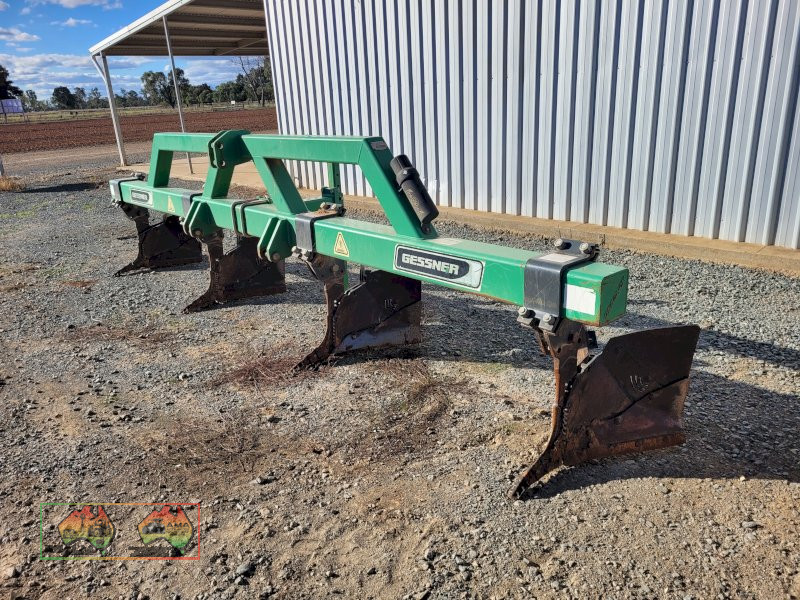Lot 32 - (7654) Gessner 3466 H/duty 4 Row Bedformer/Ripper | AuctionsPlus