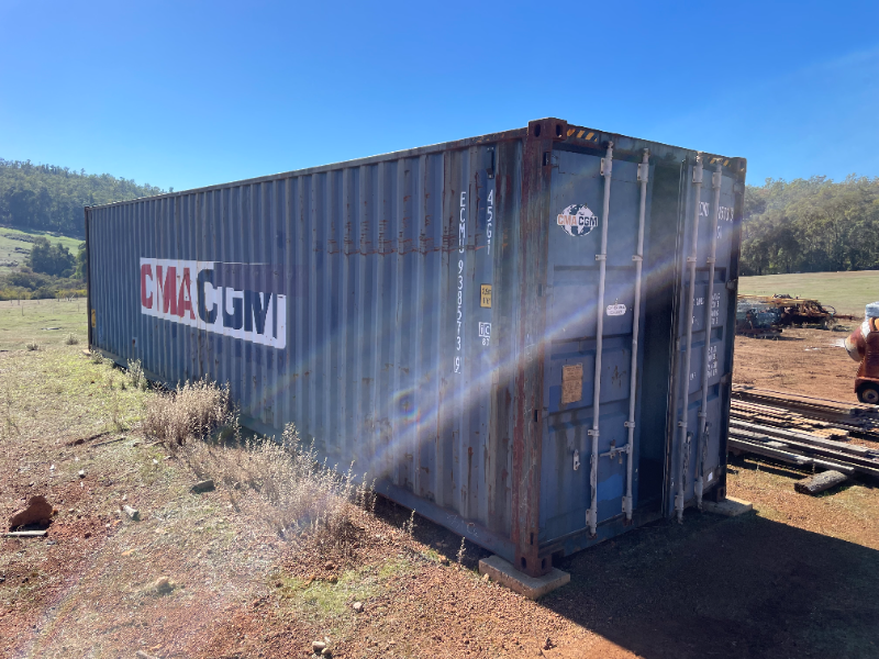 Lot 39 - CONTAINER | AuctionsPlus