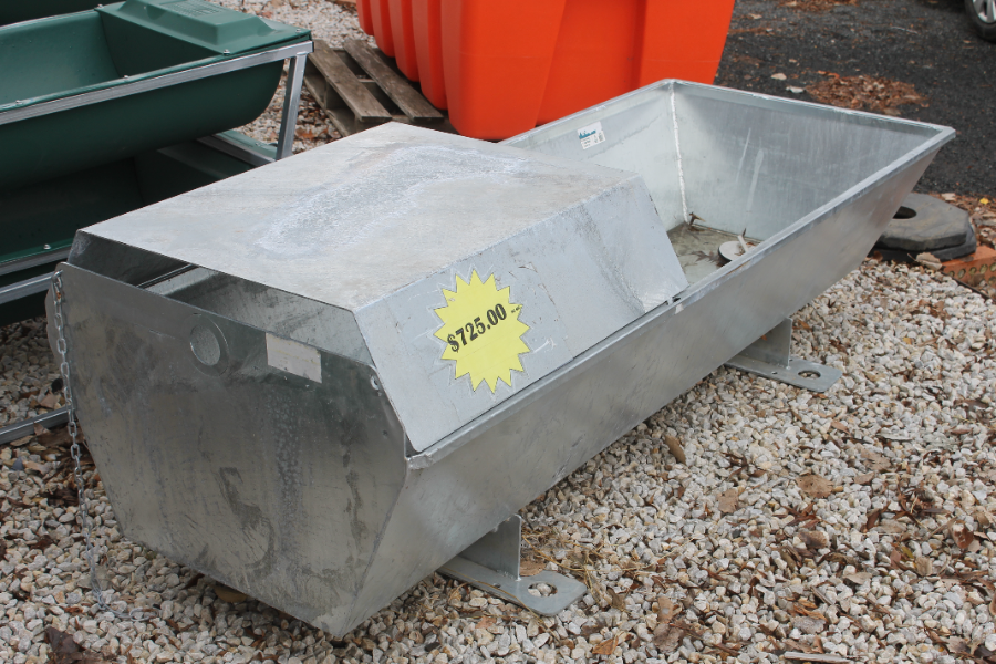 Lot 93 - Cyclone Water Trough 390L 2m Long | AuctionsPlus