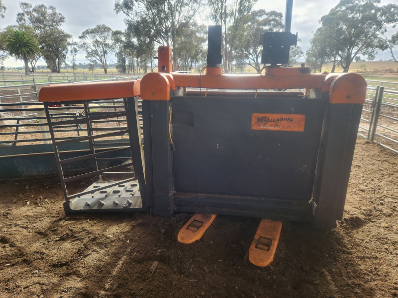 Lot23 - Gallagher 3 Way auto Drafter | AuctionsPlus