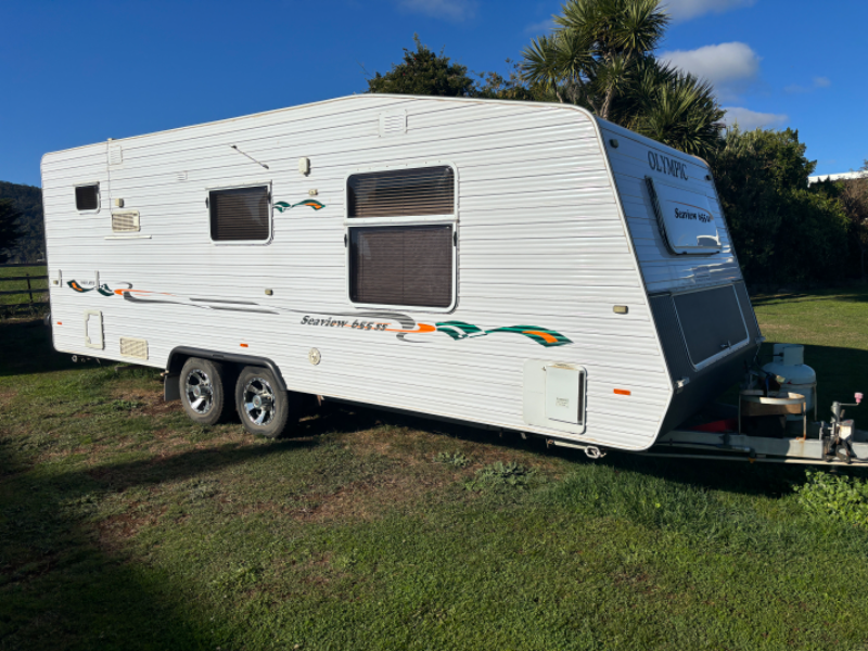 Lot 22 - OLYMPIC SEAVIEW 655 SS CARAVAN | AuctionsPlus
